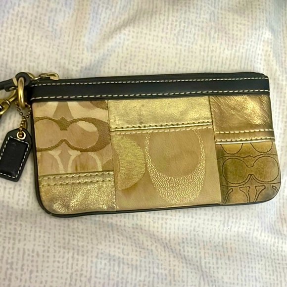 Coach | Bags | Coach Vintage Gold Signature C Canvas Patchwork Gold ...